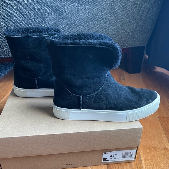 UGG | Shoes | Ugg Womens Lynus Sneaker | Poshmark